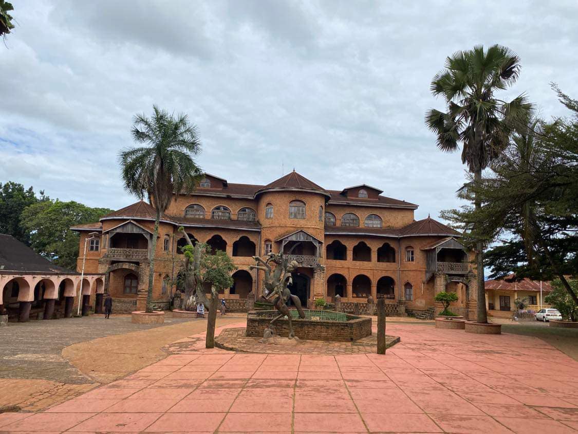 Le palais des rois Bamoun - Arol Ketch Raconte
